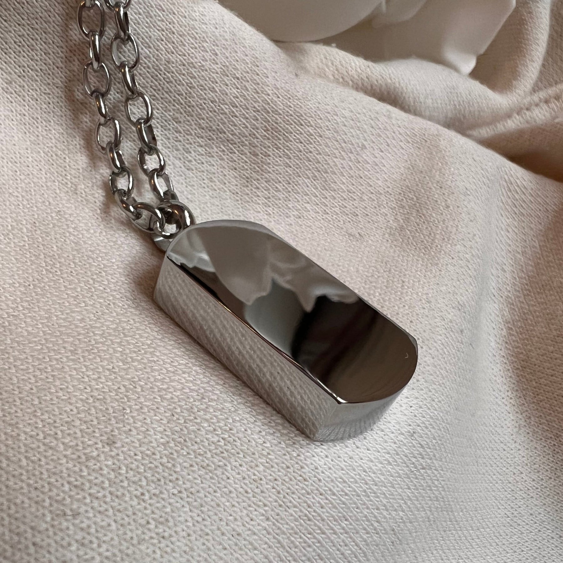 Tag Engraved Hand & Footprint Ashes Necklace – Nicky Robin Memorial ...